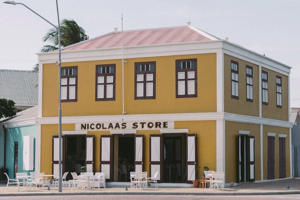 Downtown Aruba Vibes: San Nicolas | Internship Abroad